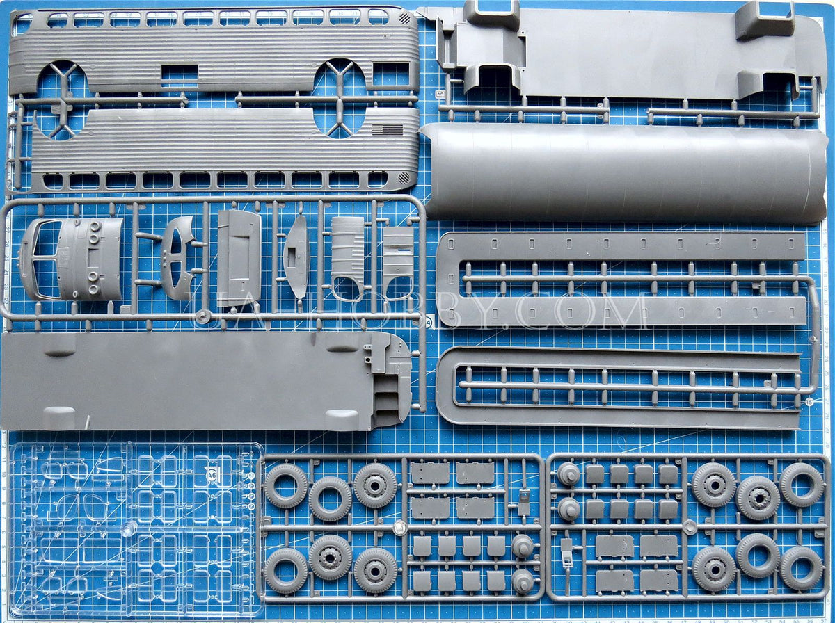 1/35 GMC PD-3751 "Silverside Trailwagon" Trailways Company. Roden 819 – UA-hobby