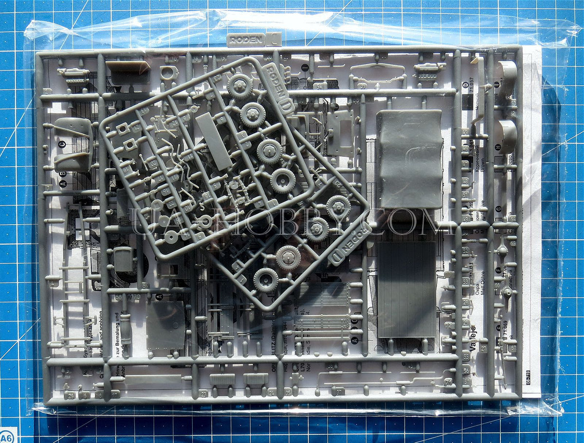 1/72 Opel Blitz (Daimler built, L701 with Einheitsfahrerhaus). Roden 7 ...